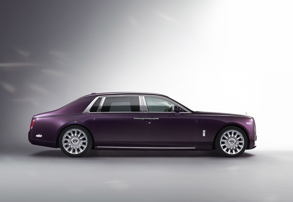 Rolls-Royce Phantom technical specifications and fuel economy